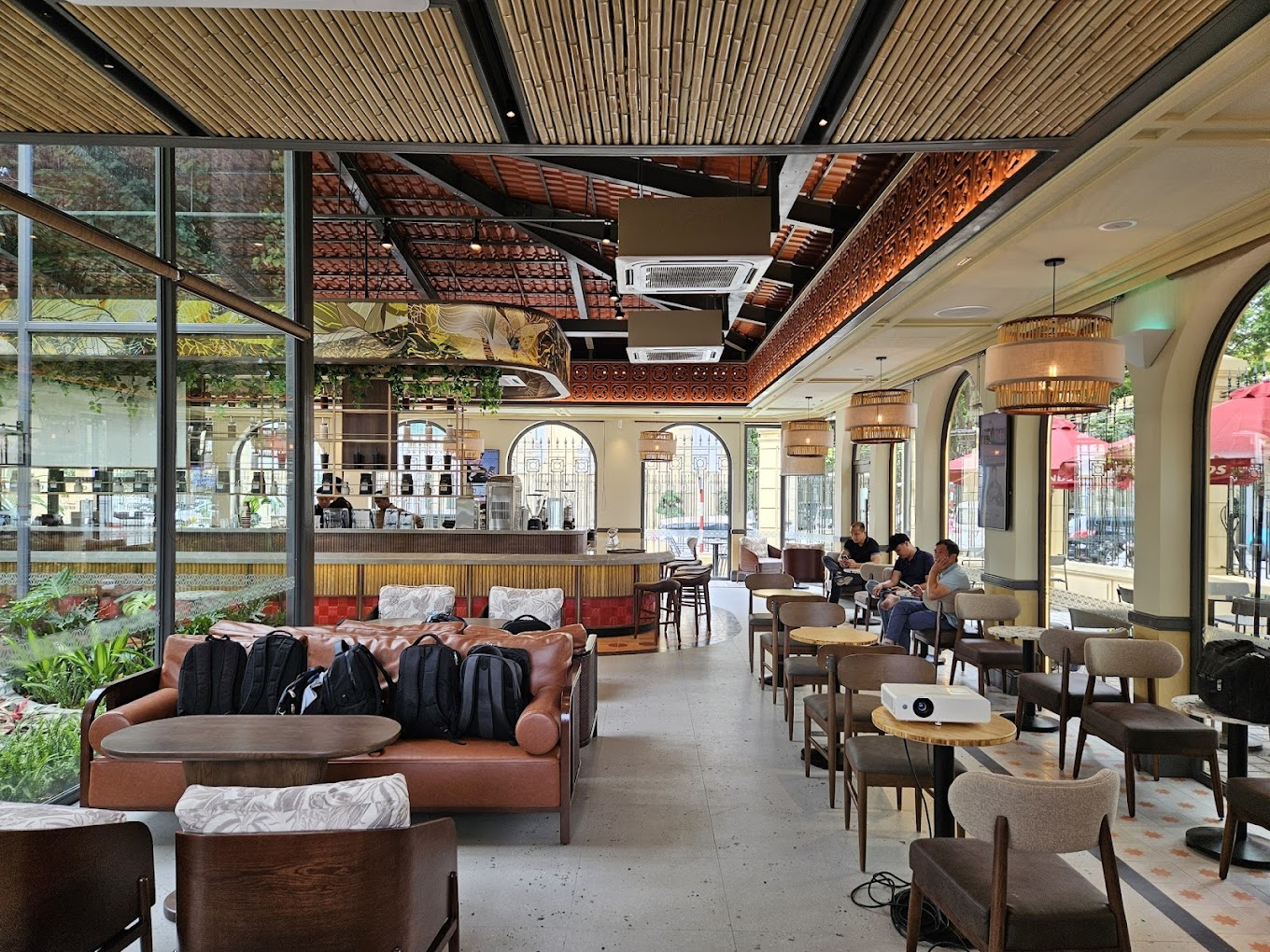 ハノイのおしゃれ・おすすめカフェ16選【2025年最新！】 | VietScout（ベトスカウト）